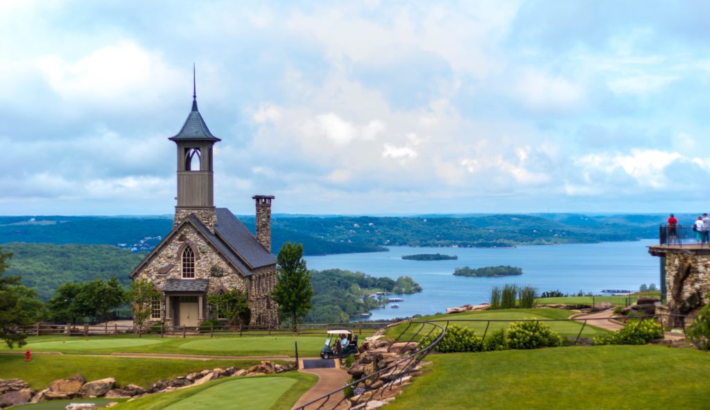 11 of the Best Branson Resorts For Families - The Family Vacation Guide