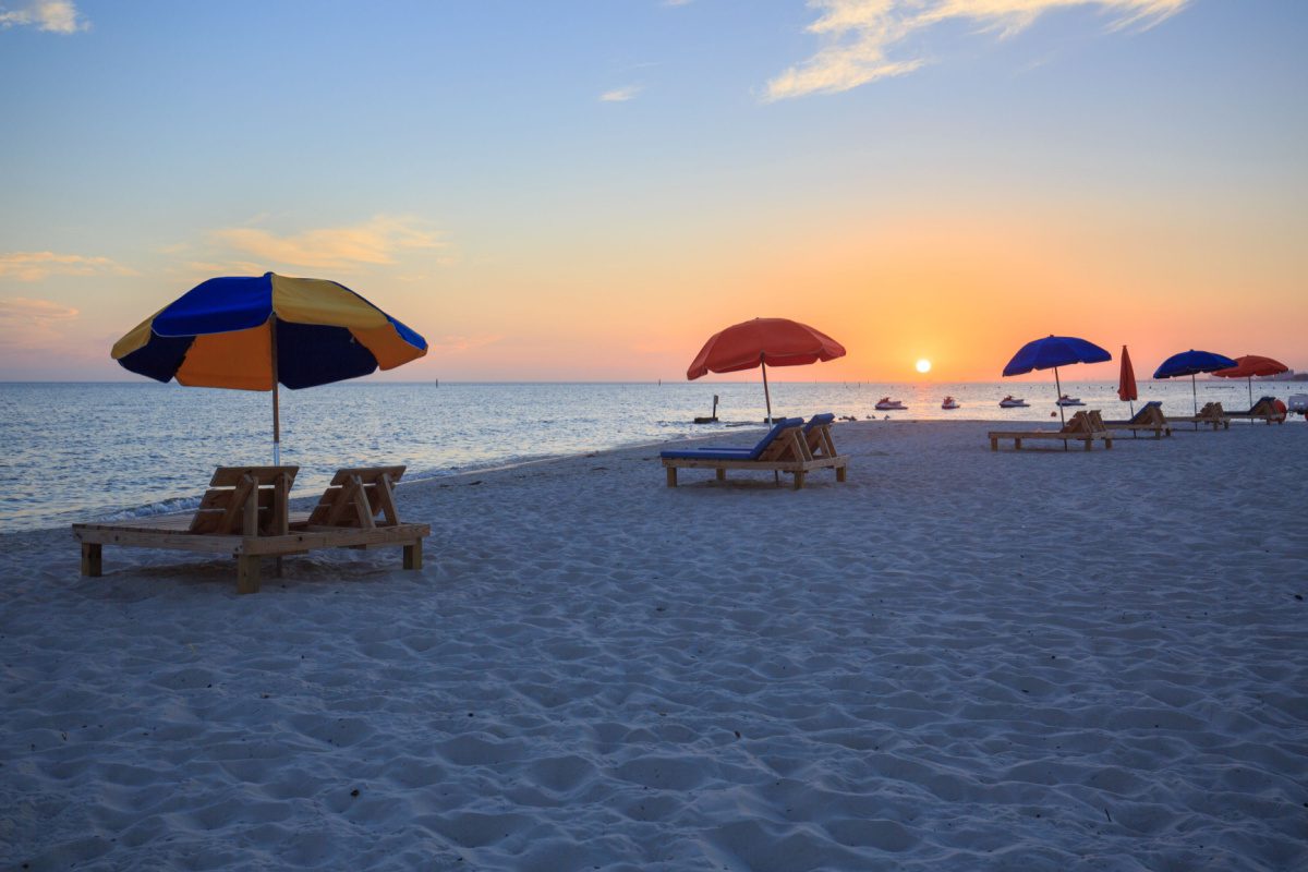 14 Of The Closest Beaches To Arkansas For Families - The Family ...