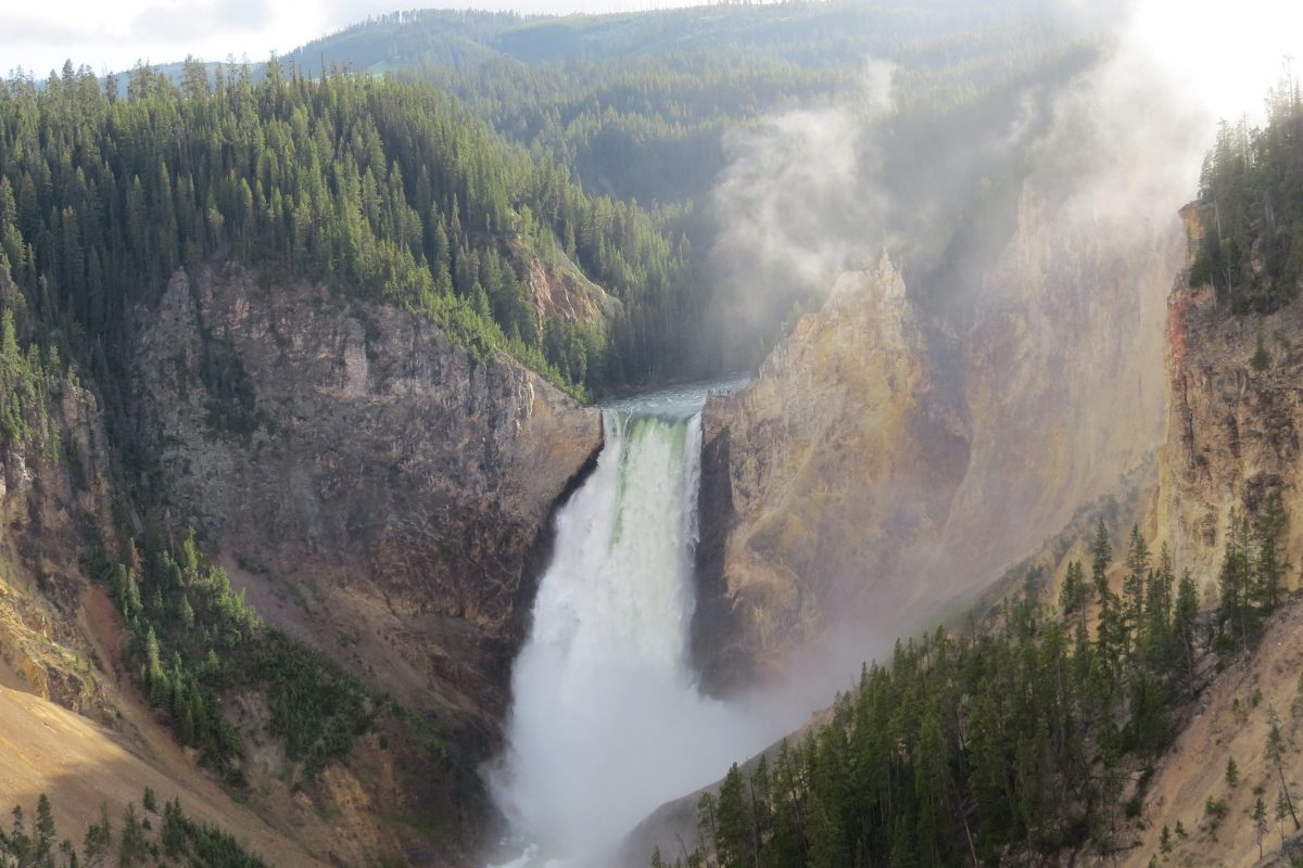 10 Stunning Yellowstone Waterfalls You've Got To See - The Family Vacation Guide