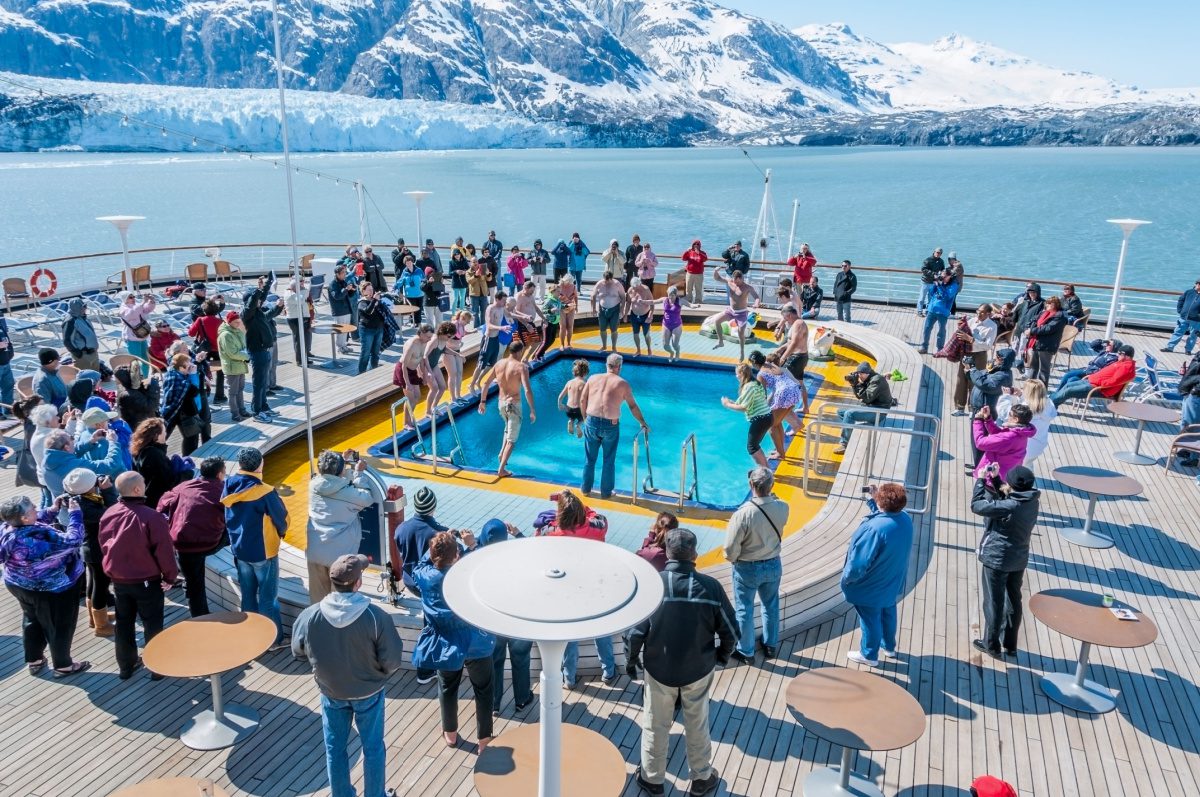 8 of the Best Cruises for a Family of 5 - The Family Vacation Guide