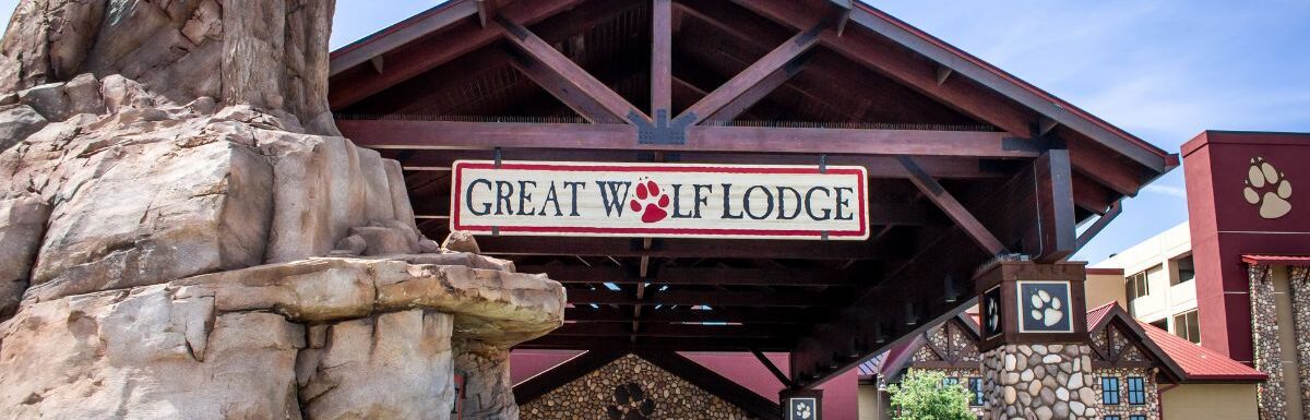 How Much Is a Great Wolf Lodge Day Pass? - The Family Vacation Guide