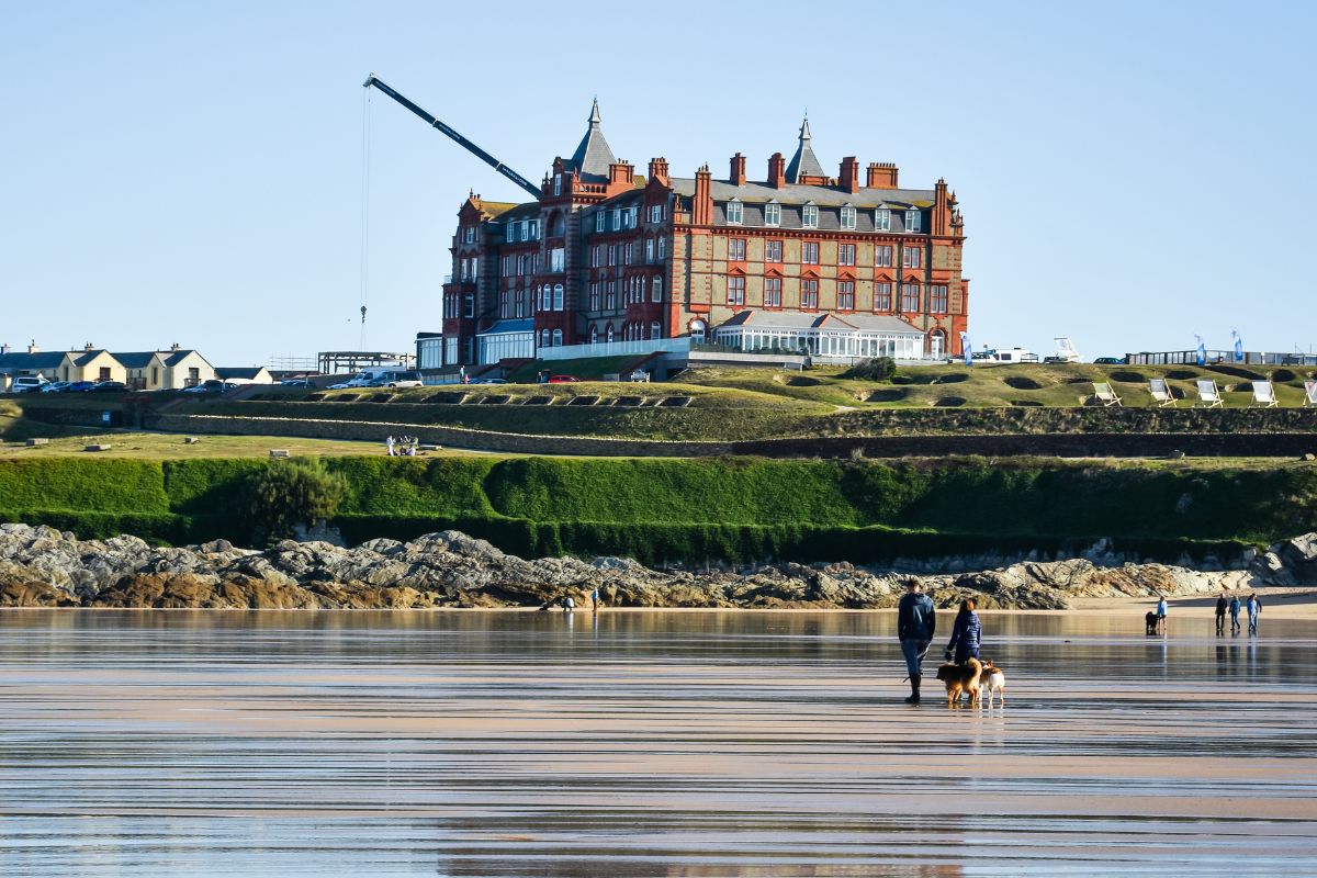 16 of the Best Family Hotels in Cornwall - The Family Vacation Guide